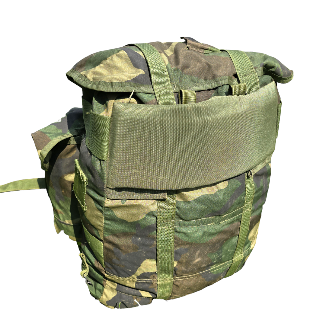 ALICE Medium Rucksack (Radio Pack) – onethiefsurplus